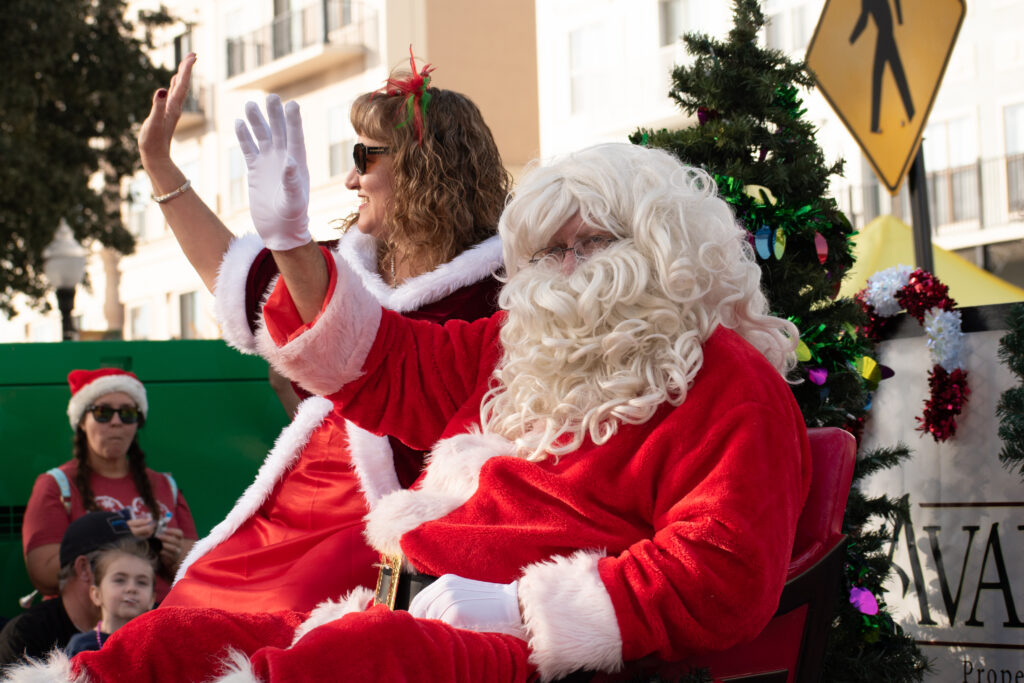 Avalon Aglow | Avalon Park Orlando